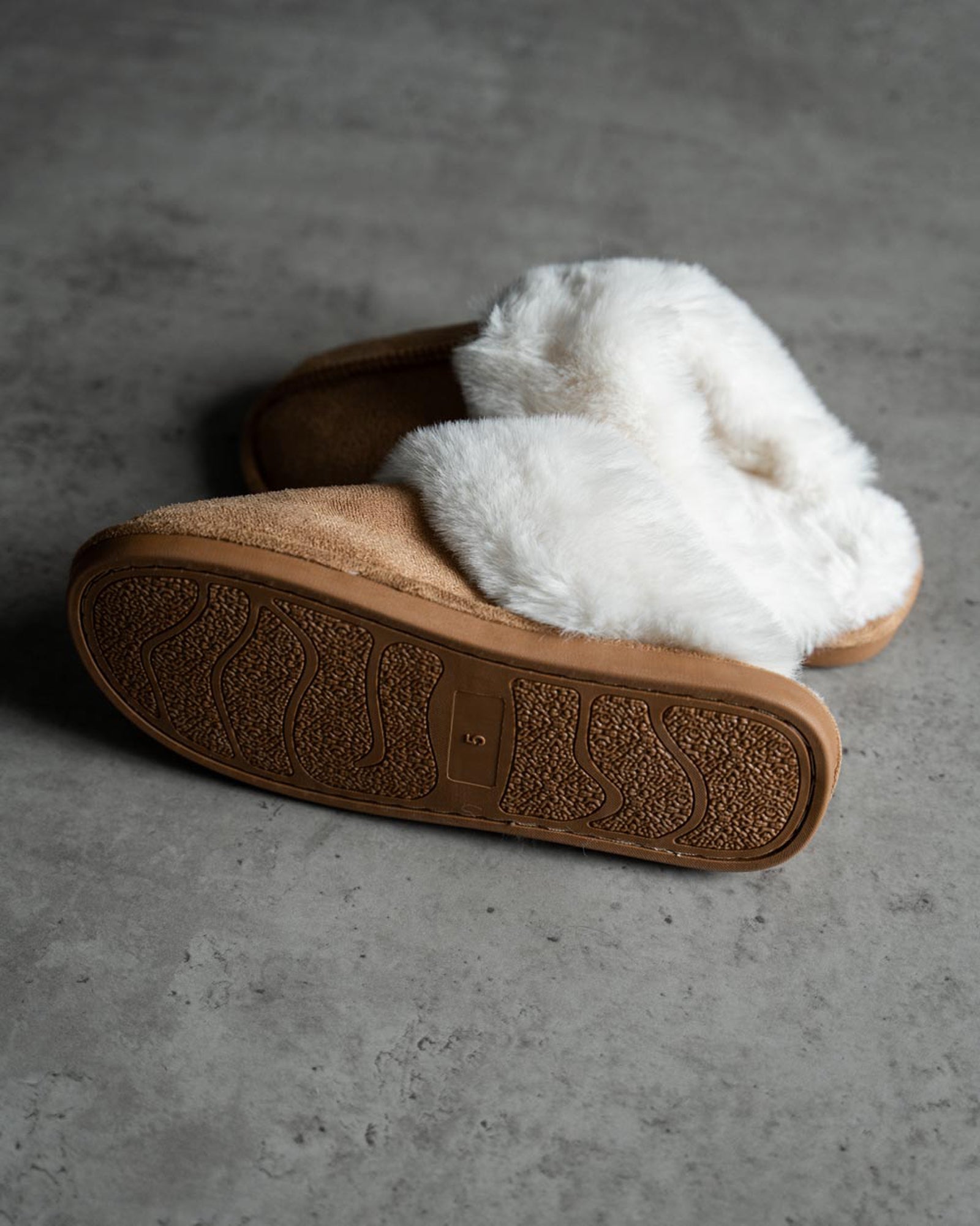 Freya Slipper – Alexander Pace